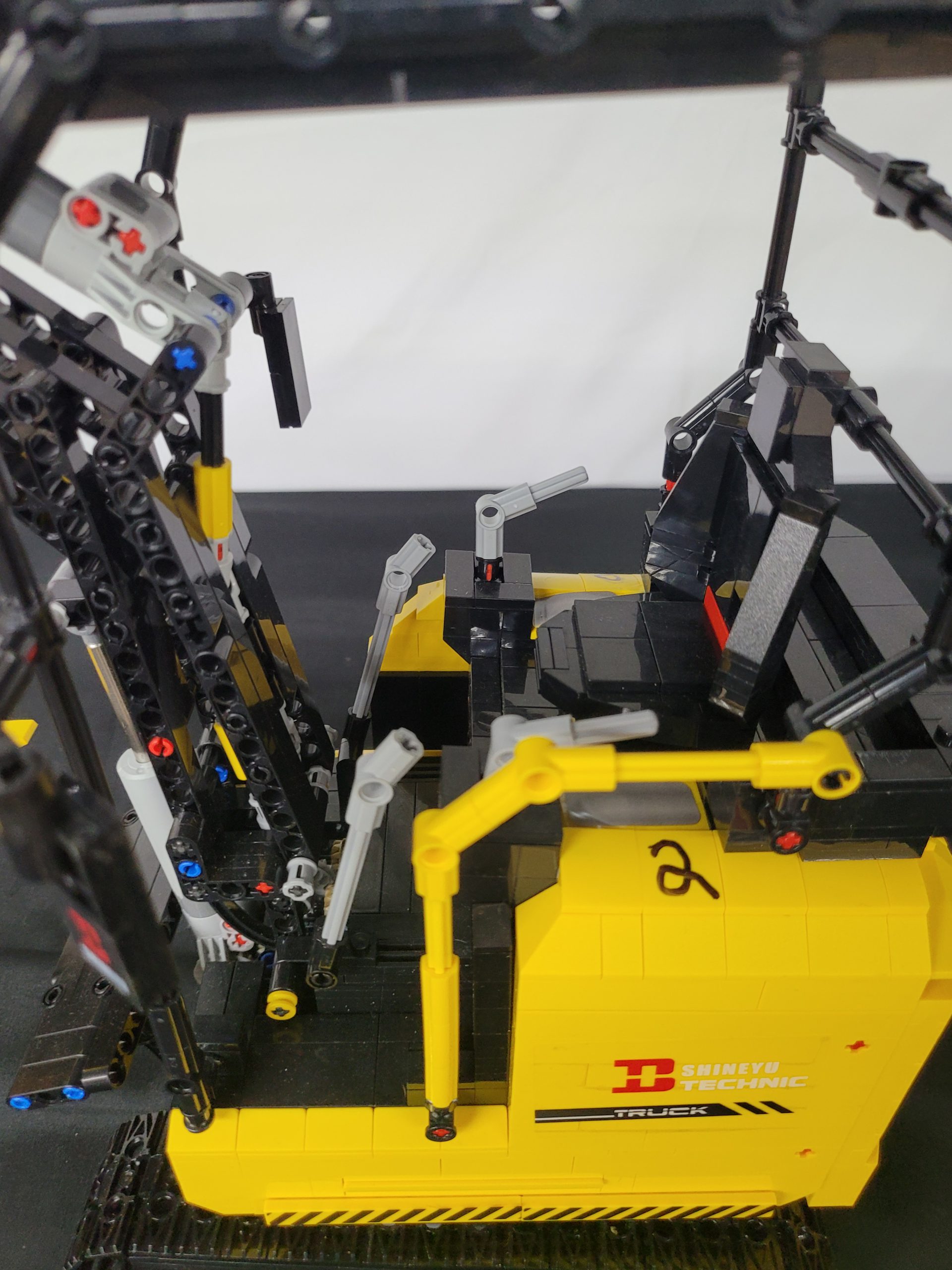 Lego Mini Excavator – VCSHobbies